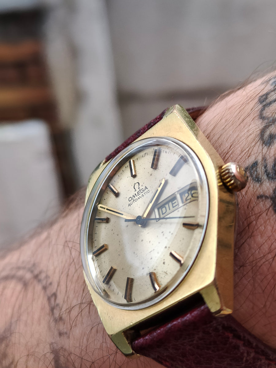 Omega automatique 1020 | mamontrevintage